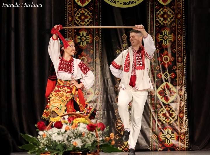 Student folklore ensemble "Zornitsa" - "Severnyatsi"
